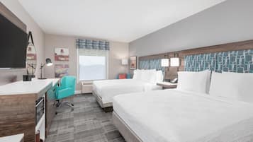 2 Camas Queen-size, Não-fumadores | Secretária, secretária adequada para computadores portáteis