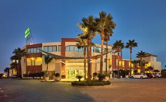 Fachada do alojamento (tarde/noite)