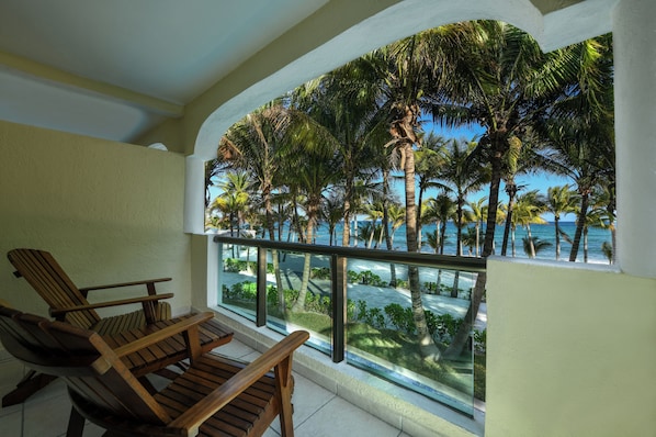 BEACH FRONT JUNIOR SUITE | Vista da sacada