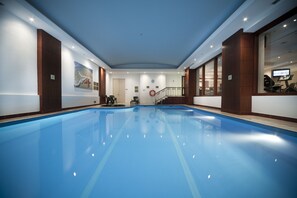 Sauna, tratamentos corporais, massagens de pedras quentes 