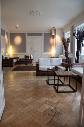 Sala(s) para tratamentos a casais, sauna, banheira de hidromassagem
