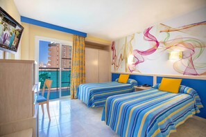 Cofres nos quartos, escrivaninha, quartos à prova de som