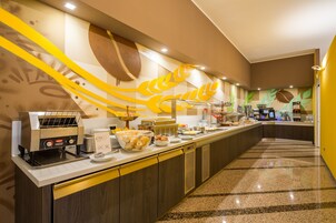 Pequeno-almoço tipo buffet diário incluído 