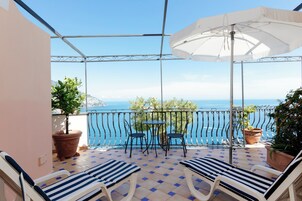 Quarto Duplo ou Twin Superior, varanda, vista para o mar | Terraço/pátio interior