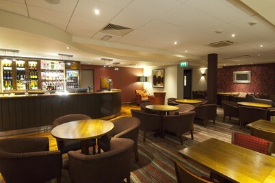 Premier Inn London Heathrow Airport T2 & T3 - Bath Road