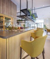Snack-bar