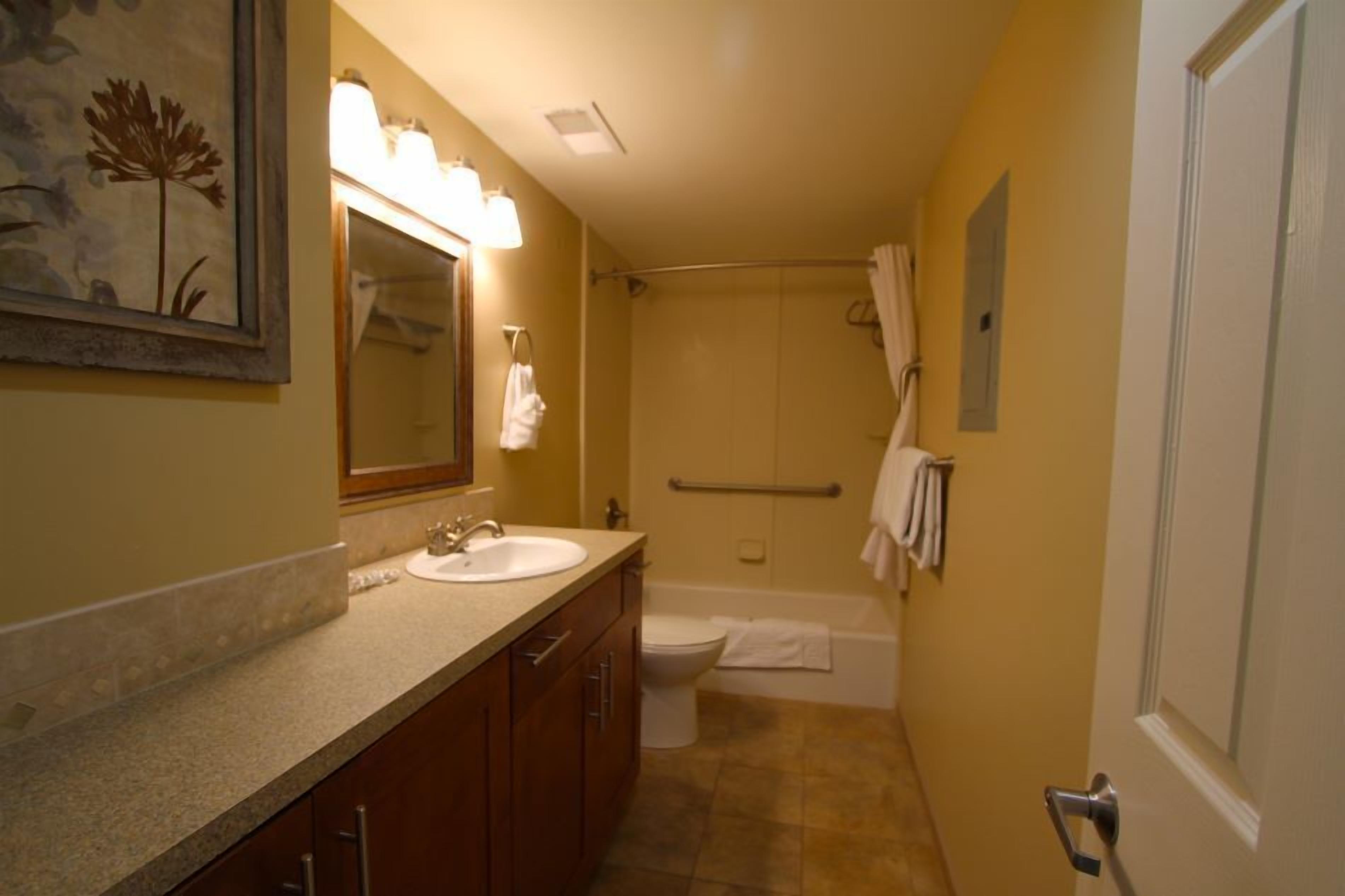 Quarto, 2 quartos | Banheiro | Banheira, secador de cabelo