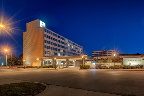 State House Inn Reviews, Deals & Photos 2024 - Expedia