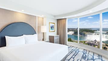 Suíte, 1 cama King e sofá-cama (2 Room, Fallsview) | 1 quarto, roupas de cama premium, cofres nos quartos, escrivaninha