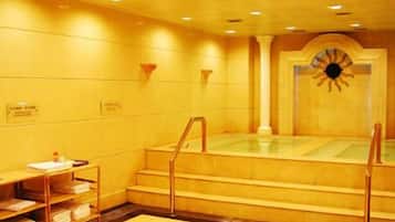 Banheira de hidromassagem interior