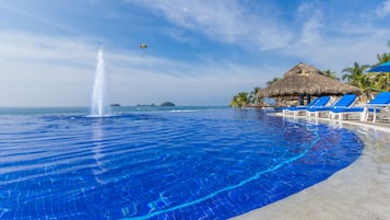 2 piscinas exteriores, espreguiçadeiras