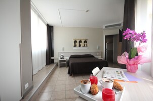 Lençóis italianos Frette, roupa de alta qualidade, edredões de penas 