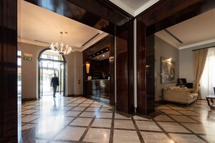 Check-in e check-out automático