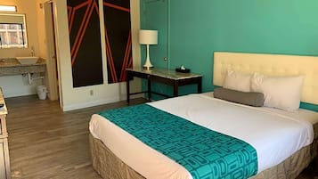 Quarto, 1 cama queen-size, acessível, não fumadores (Mobility) | Secretária, secretária adequada para computadores portáteis