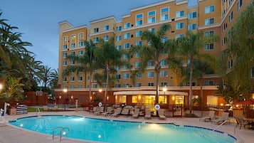 Piscina exterior