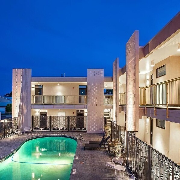 Piscina exterior sazonal 
