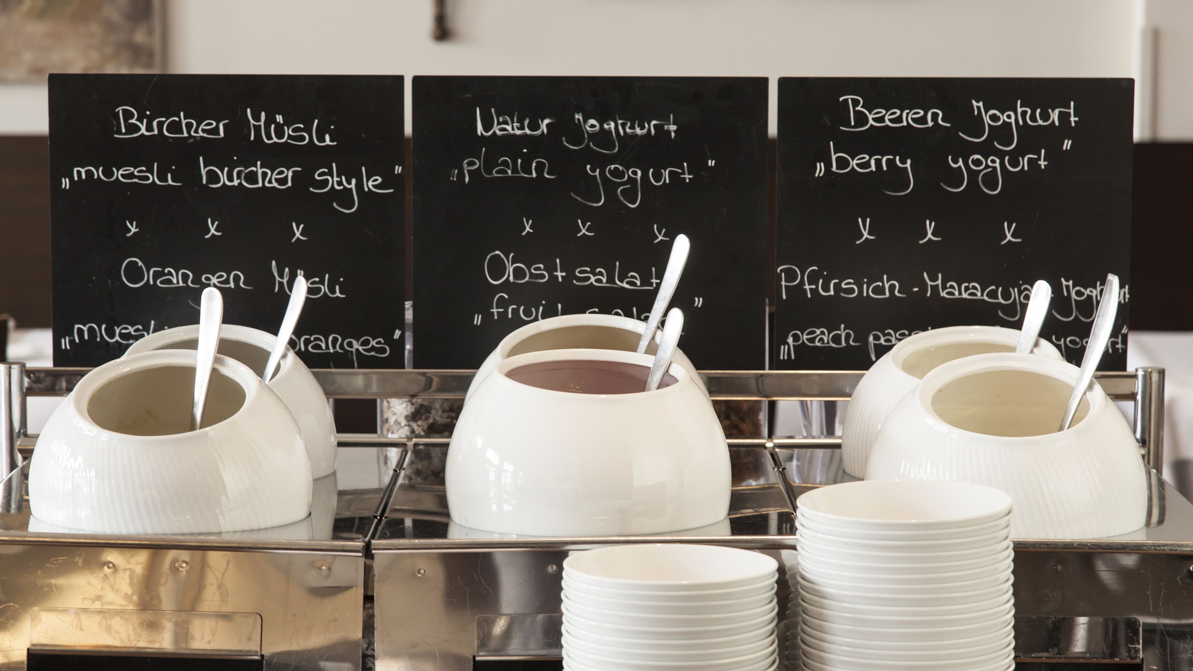 Café da manhã com buffet todos os dias mediante uma taxa