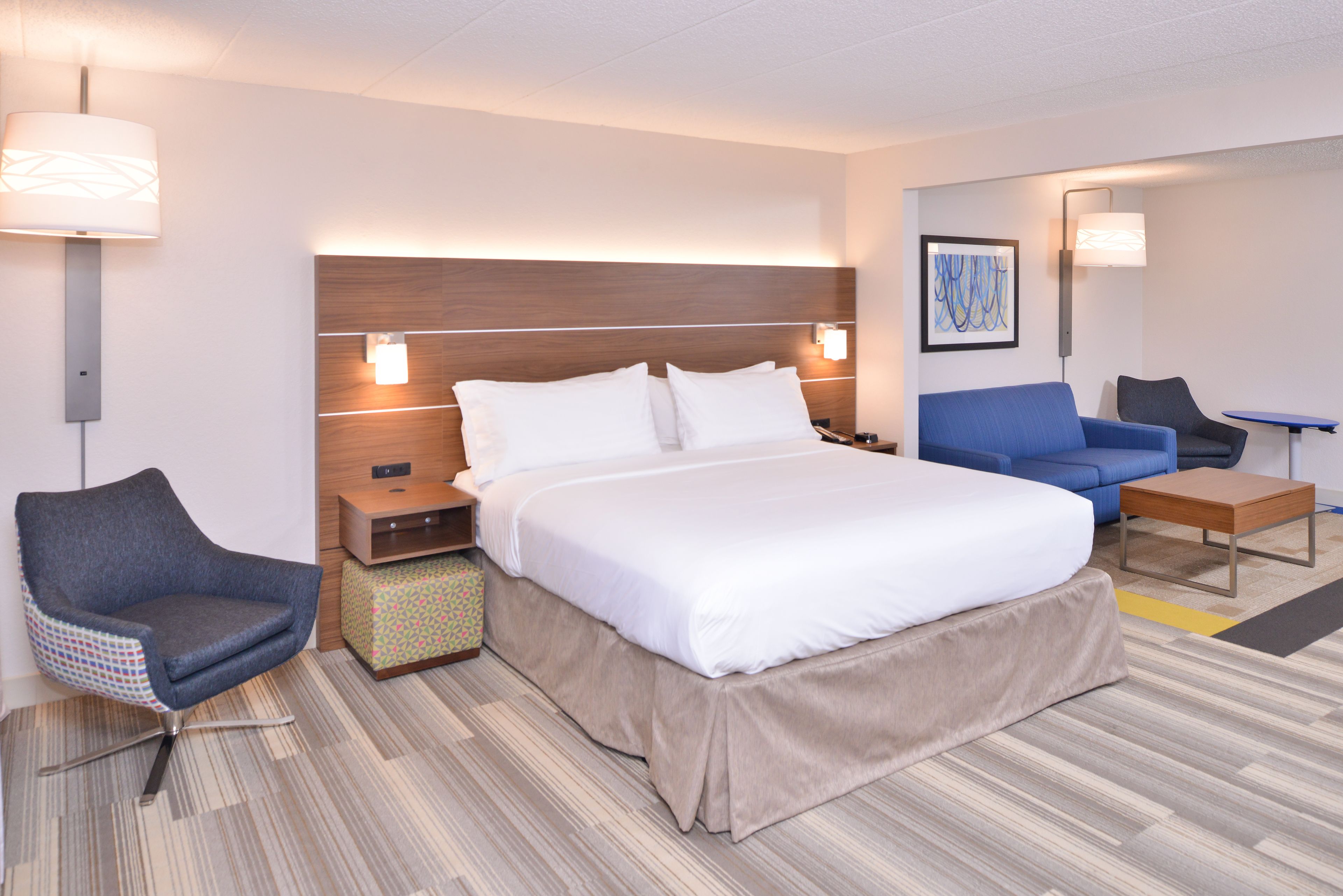 Suite, 1 cama king-size e sofá-cama | Cofre no quarto, secretária, cortinas/cortinados opacos 