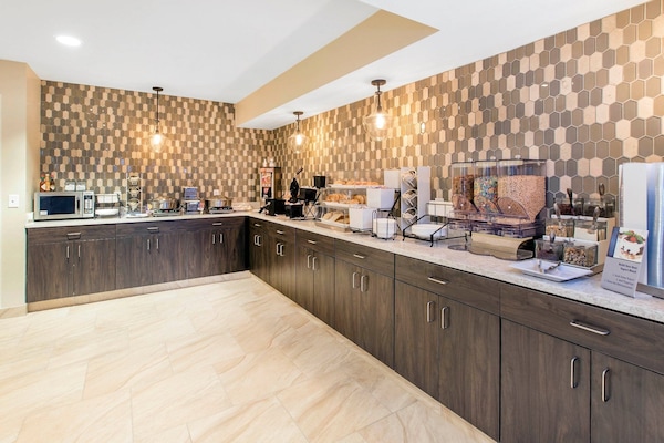 Pequeno-almoço continental diário incluído