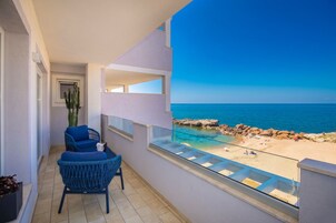 Suíte panorâmica | Edredons de pluma, frigobar, cofres nos quartos, cortinas blackout