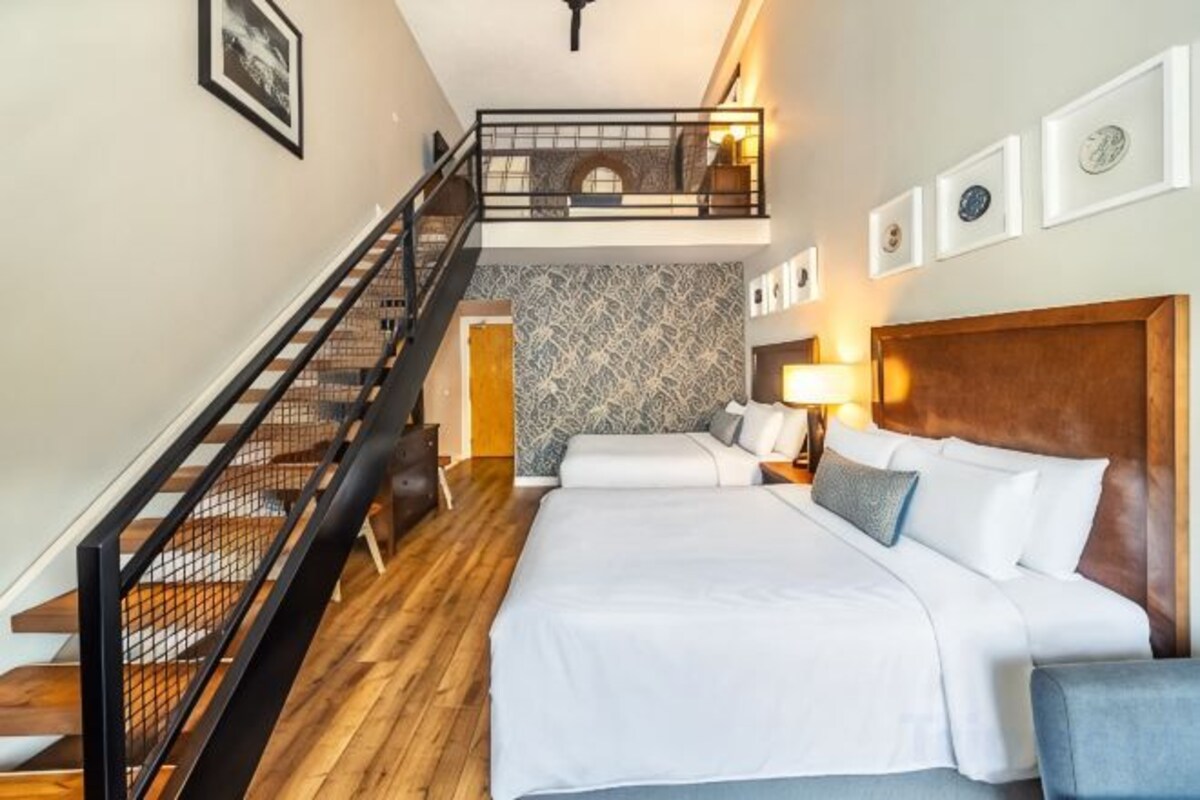 Loft Suite
