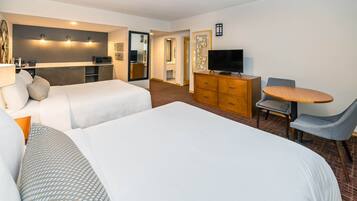 Suite Familiar | Edredões de penas, secretária, ferro/tábua de engomar, Wi-fi grátis