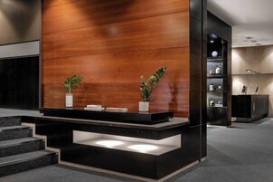 Este bar no lobby do hotel 