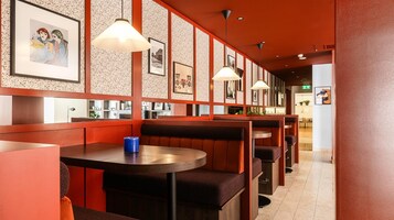 Café da manhã e jantar