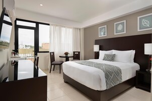 Quarto casal executivo | Camas com colchões pillow-top, frigobar, cofres nos quartos