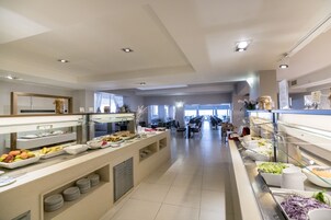 Café da manhã continental grátis todos os dias