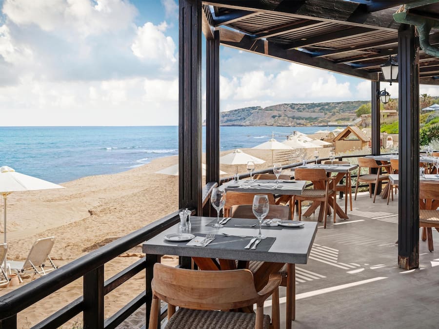 2 restaurantes, pequenos-almoços servidos, cozinha grega