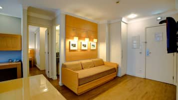 Suite Familiar | Sala de estar | Televisor de 22 polegadas com canais por cabo