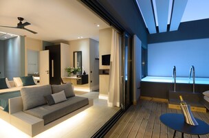 Sapphire Zen Suite, private pool | Roupa de alta qualidade, cofre no quarto, Wi-fi grátis 