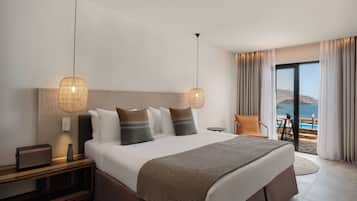 Quarto, 1 cama Queen (Sapphire Nest with Sharing Pool) | Roupas de cama premium, cofres nos quartos, Wi-Fi de cortesia