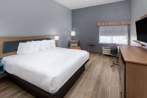 Quarto, 1 cama king-size, não fumadores | Roupa de alta qualidade, secretária, ferro/tábua de engomar 