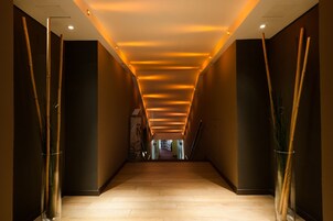 Sala(s) para tratamentos a casais, sauna, banheira de hidromassagem 