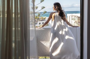 Quarto Familiar | Roupa hipoalergénica, cofre no quarto, cortinas/cortinados opacos 