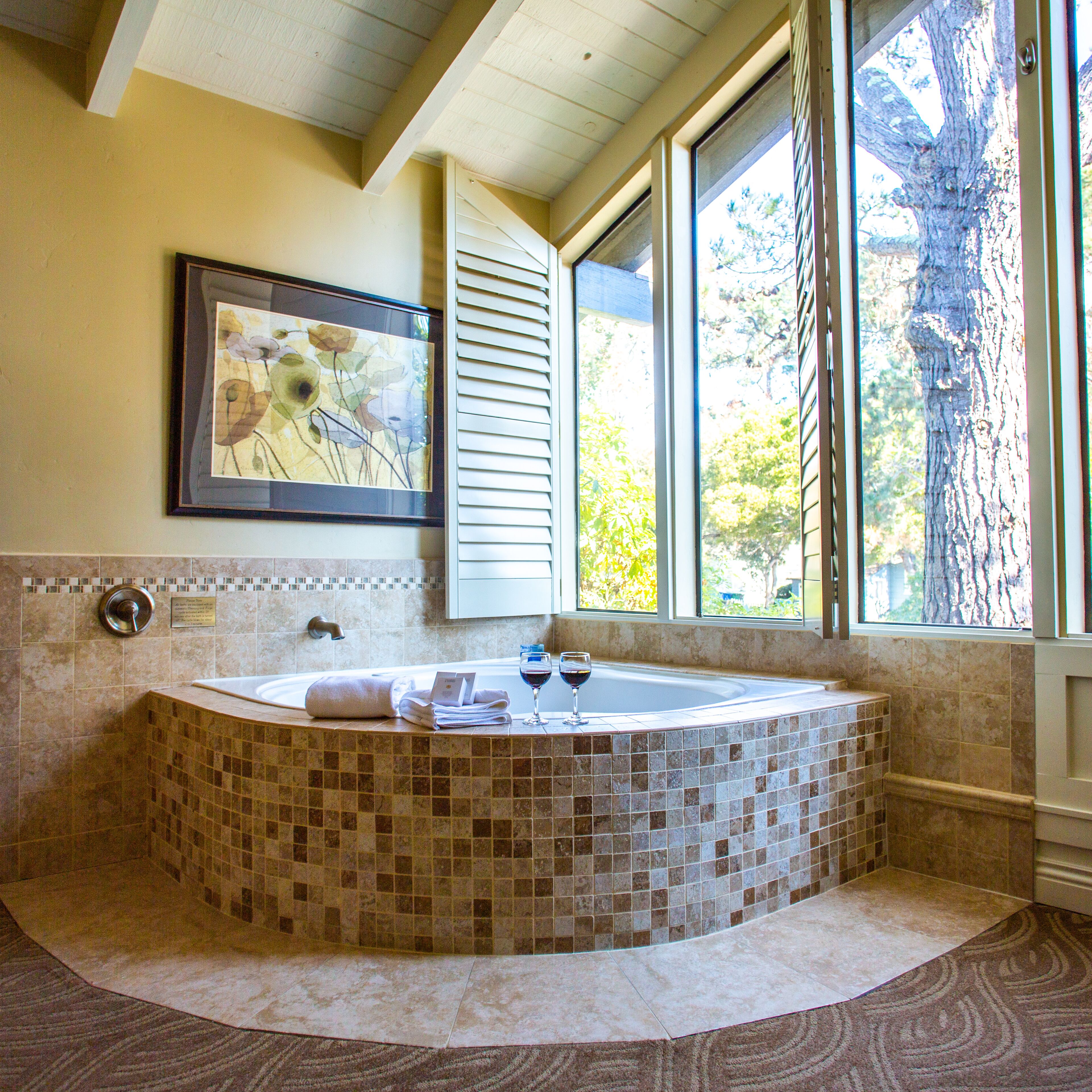 Carriage House Inn Reviews, Deals & Photos 2025 - Expedia