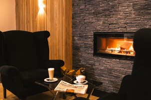 2 restaurantes, é servido almoço