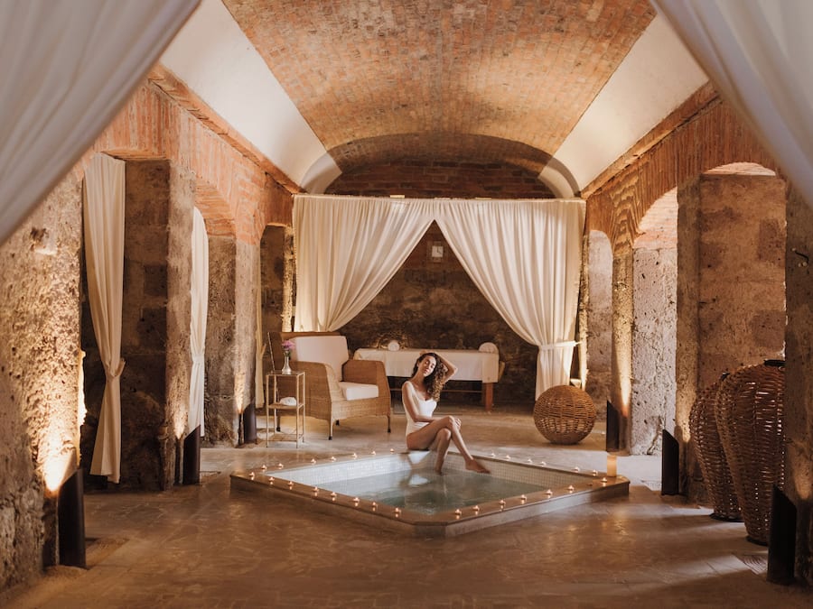 Sala(s) para tratamentos a casais, sauna, banheira de hidromassagem