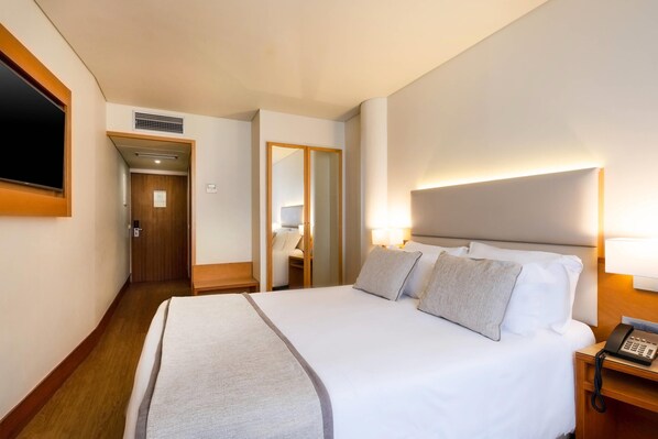 Quarto casal standard | Frigobar, escrivaninha, Wi-Fi de cortesia, roupa de cama