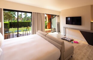 Quarto Deluxe, 1 cama king-size | Roupa de alta qualidade, minibar, cofre no quarto, secretária