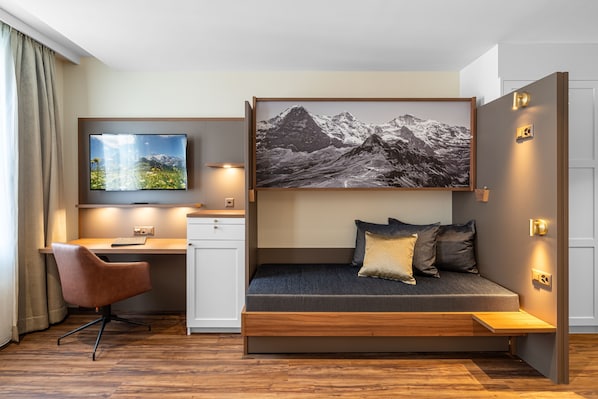 Quarto triplo | 1 quarto, frigobar, cofres nos quartos, individualmente decorados
