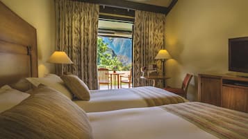 Quarto Deluxe, terraço (Deluxe Terrace Room) | 1 quarto, roupa hipoalergénica, edredões de penas, minibar grátis