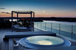 2 bares/lounges, bar na cobertura