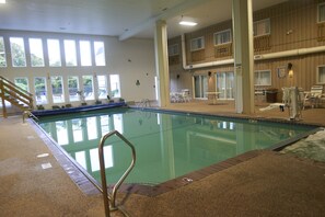 Sandwich Lodge & Resort in Sandwich: Find Hotel Reviews, Rooms, and ...