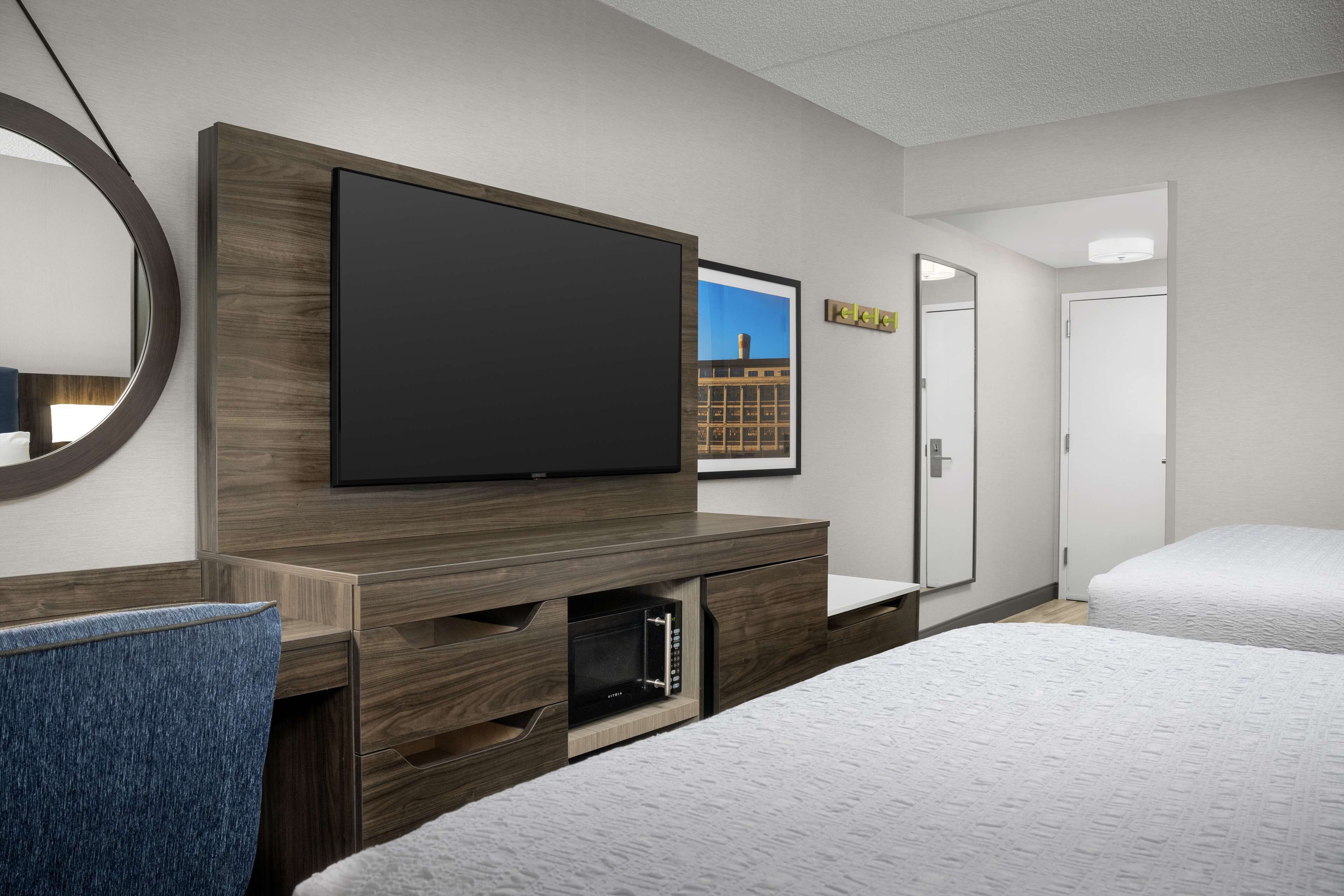 Quarto standard, 2 camas Queen | Cofres nos quartos, escrivaninha, ferros/tábuas de passar roupa