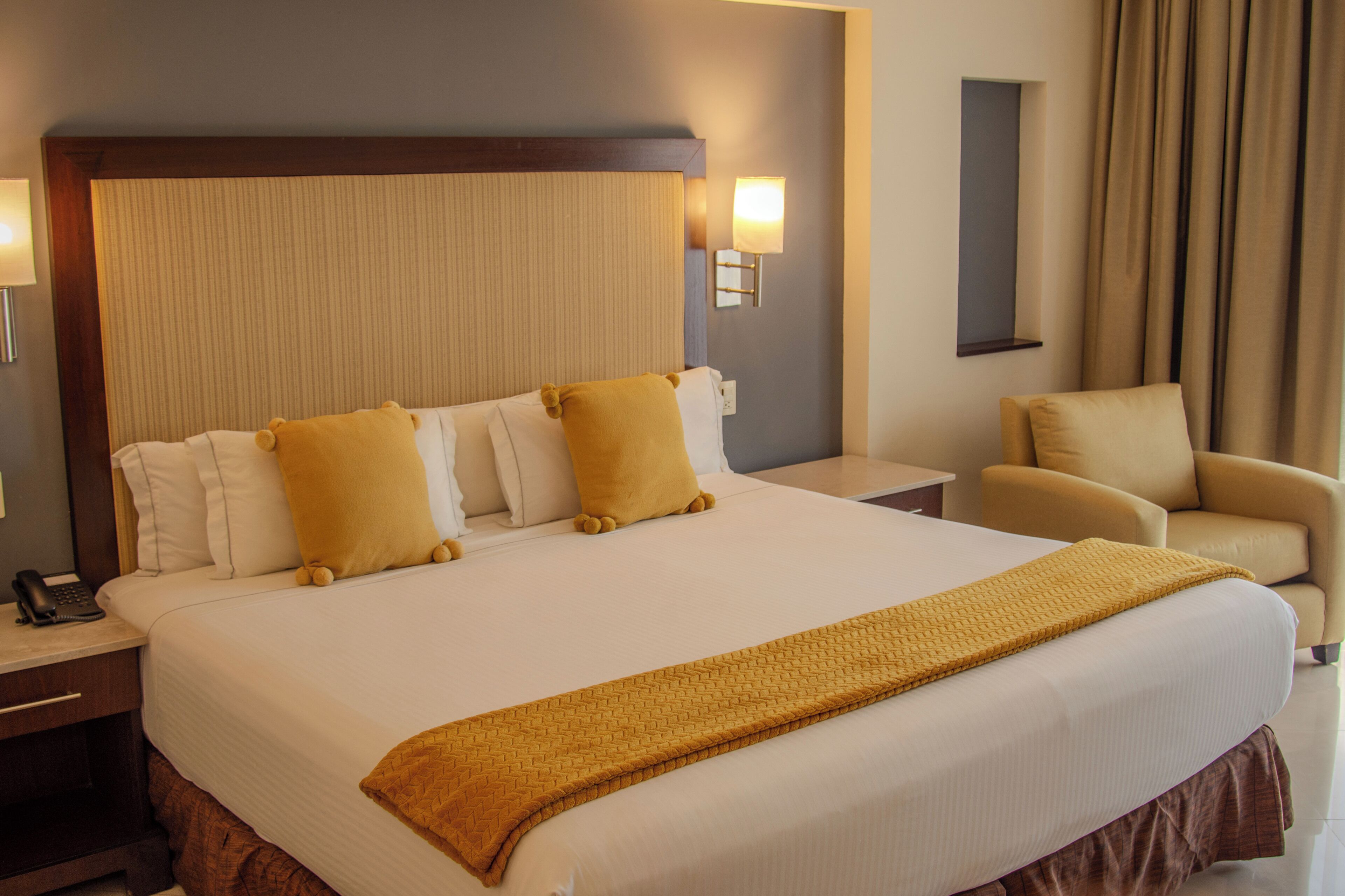 Quarto Júnior | Roupa de alta qualidade, edredões de penas, camas de colchão pillowtop 