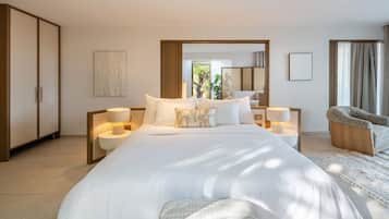 Pine Hill Villa | Roupas de cama premium, edredons de pluma, frigobar, cofres nos quartos