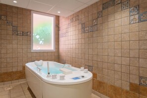 Hammam, talassoterapia, 20 salas de tratamento 